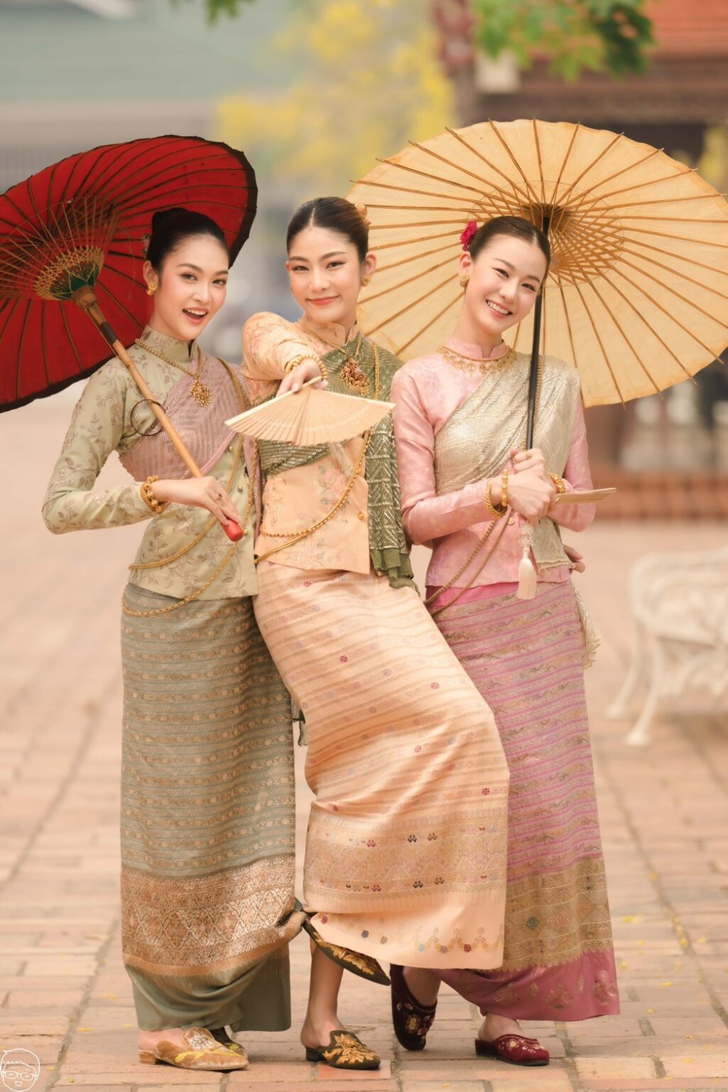 Wasin Thai Textile ร้านวสิน ผ้าและสิ่งถักทอไท